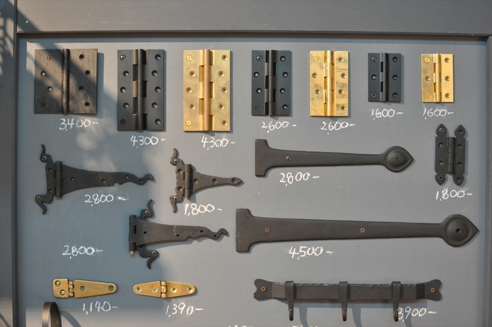 AXCIS CLASSIC のブログ : 丁番のこと